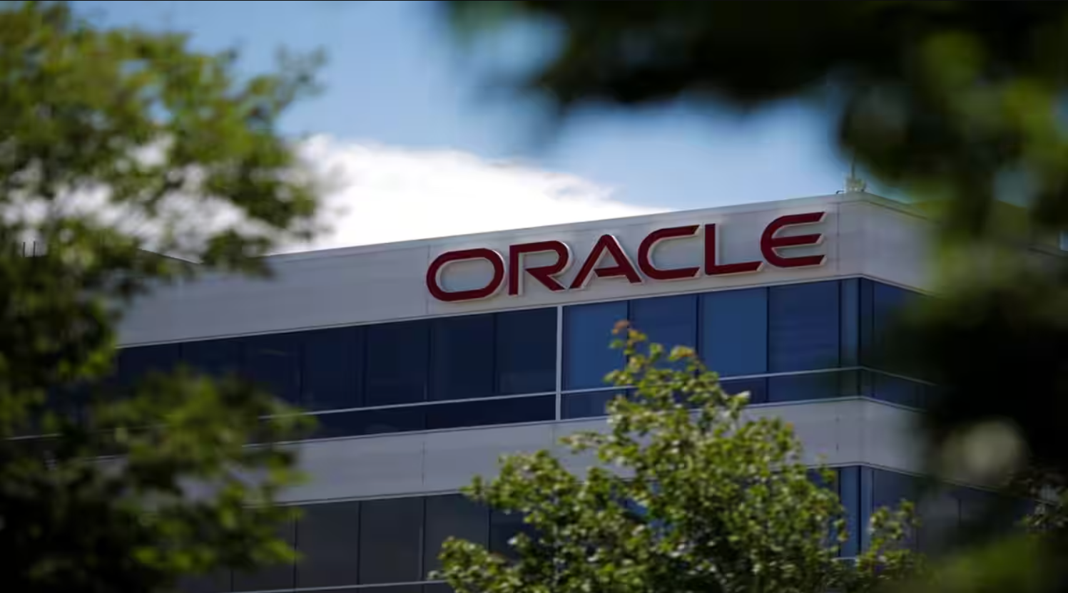Reevaluating Oracle's AI Stock Amidst Market Hype - PRAI NEWS